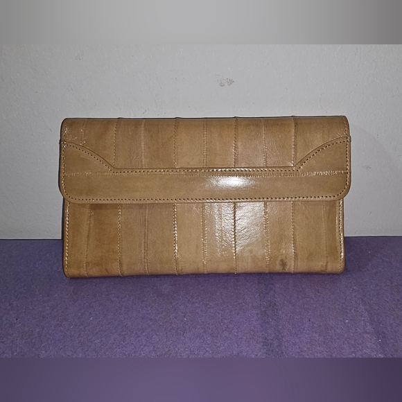 Lee Sands | Bags | Vintage Lee Sands Eel Skin Trifold Wallet Euc | Poshmark
